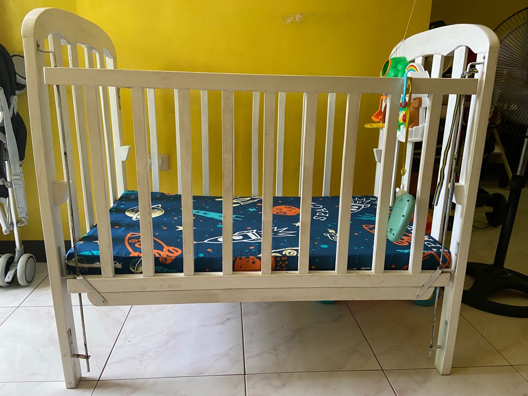 Adjustable Crib with Foam, Babies & Kids, Baby Nursery & Kids Furniture ...