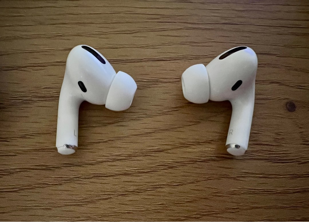 AirPods Pro Left and Right, Audio, Earphones on Carousell