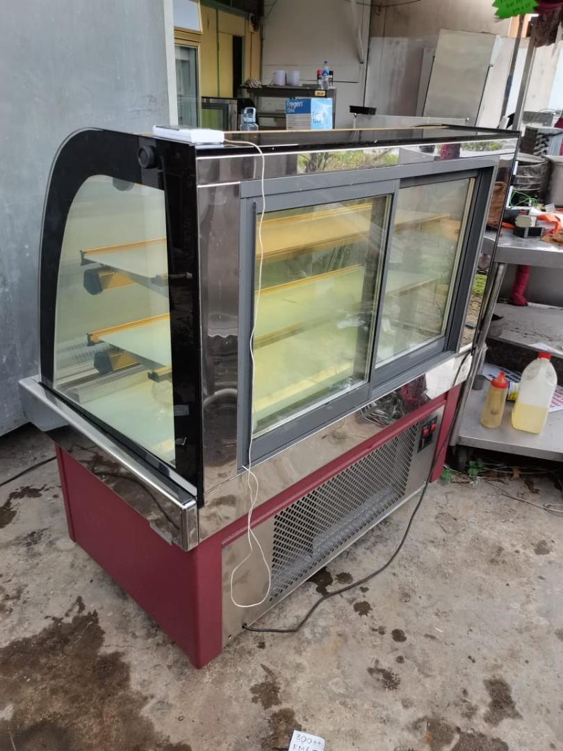 Berjaya 4feet cake chiller showcase TIP TOP, TV & Home Appliances ...