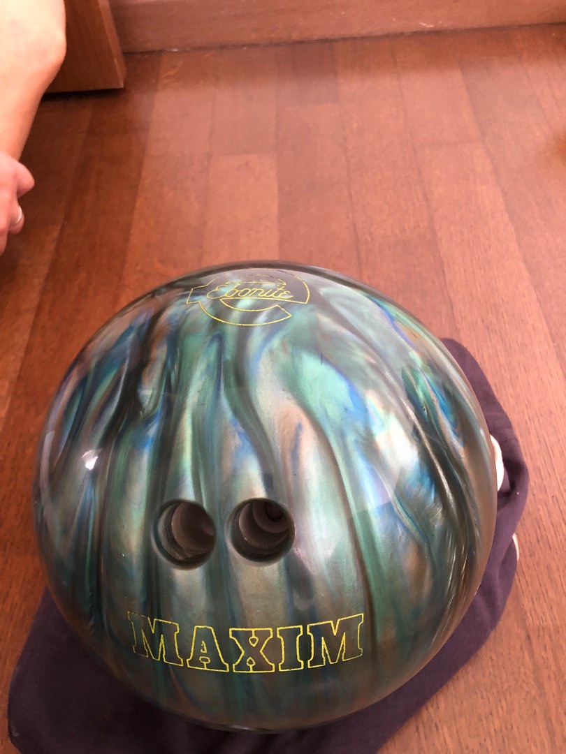 Bowling bowl-14lbs, Sports Equipment, Sports & Games, Billiards ...