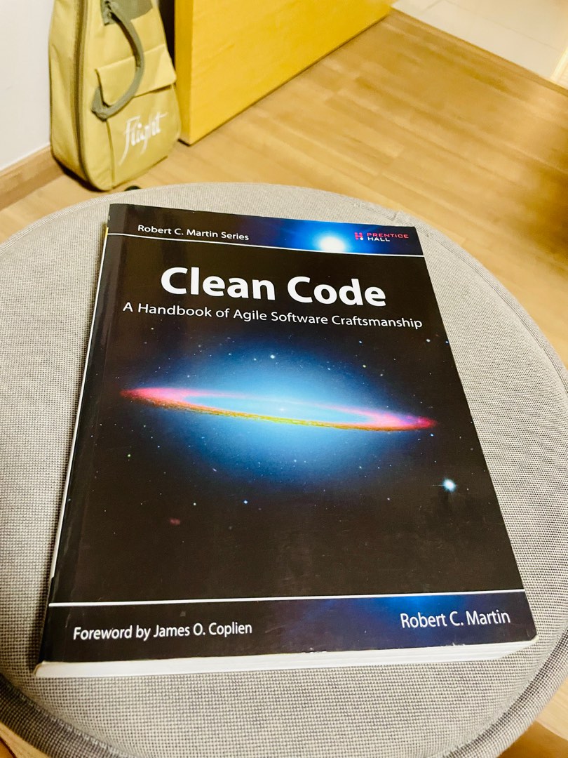 Clean code, Hobbies & Toys, Books & Magazines, Textbooks on Carousell