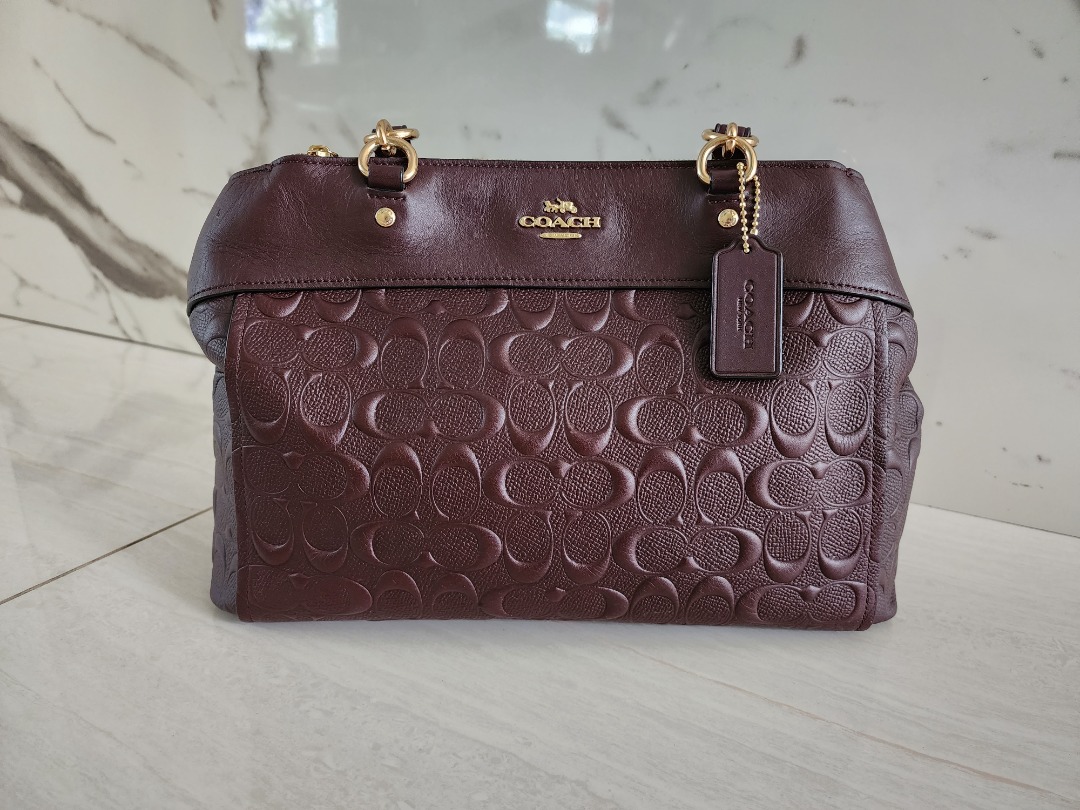 Coach Signature Leather Bag, Luxury, Bags & Wallets on Carousell