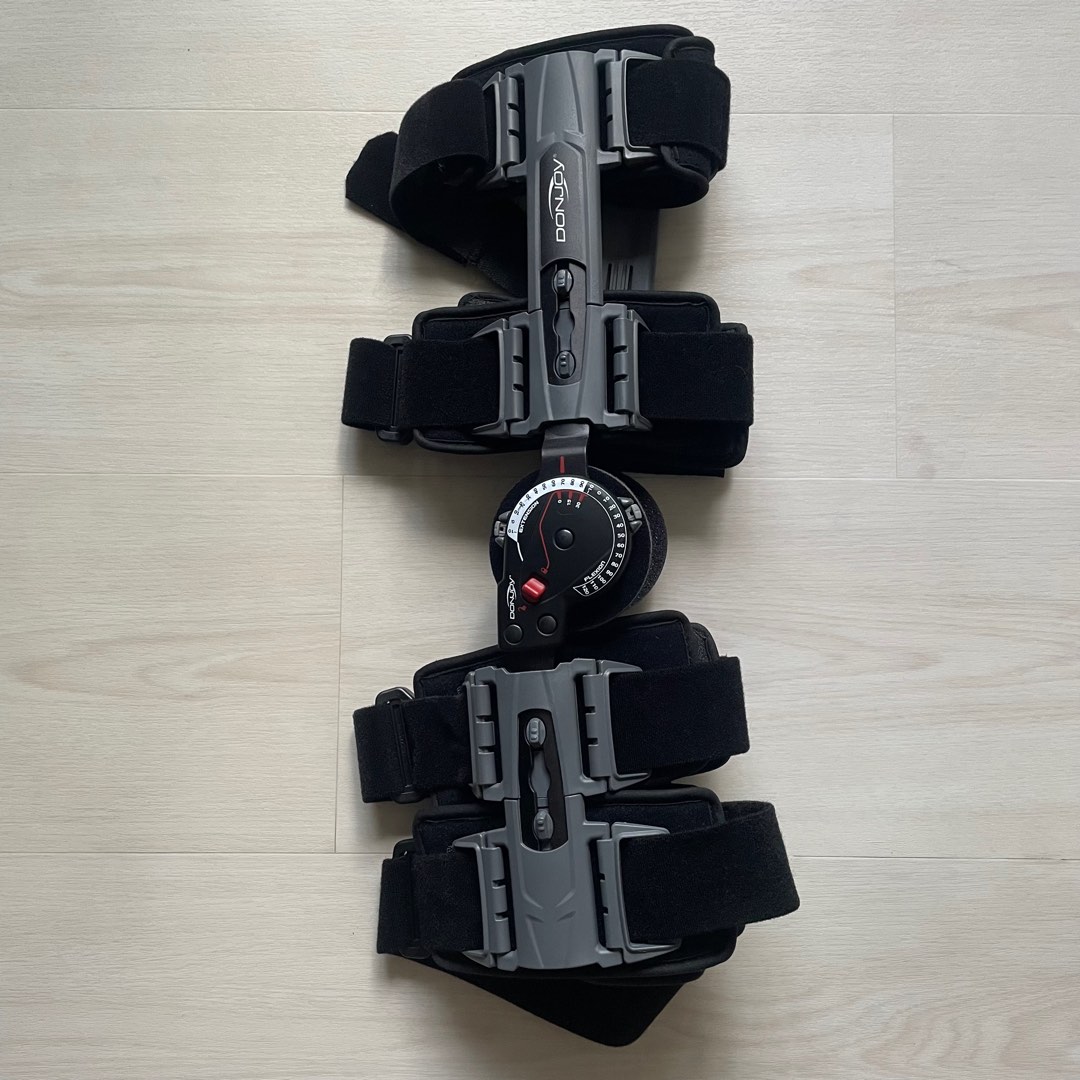 Donjoy Knee Ranger, Health & Nutrition, Braces, Support & Protection on ...