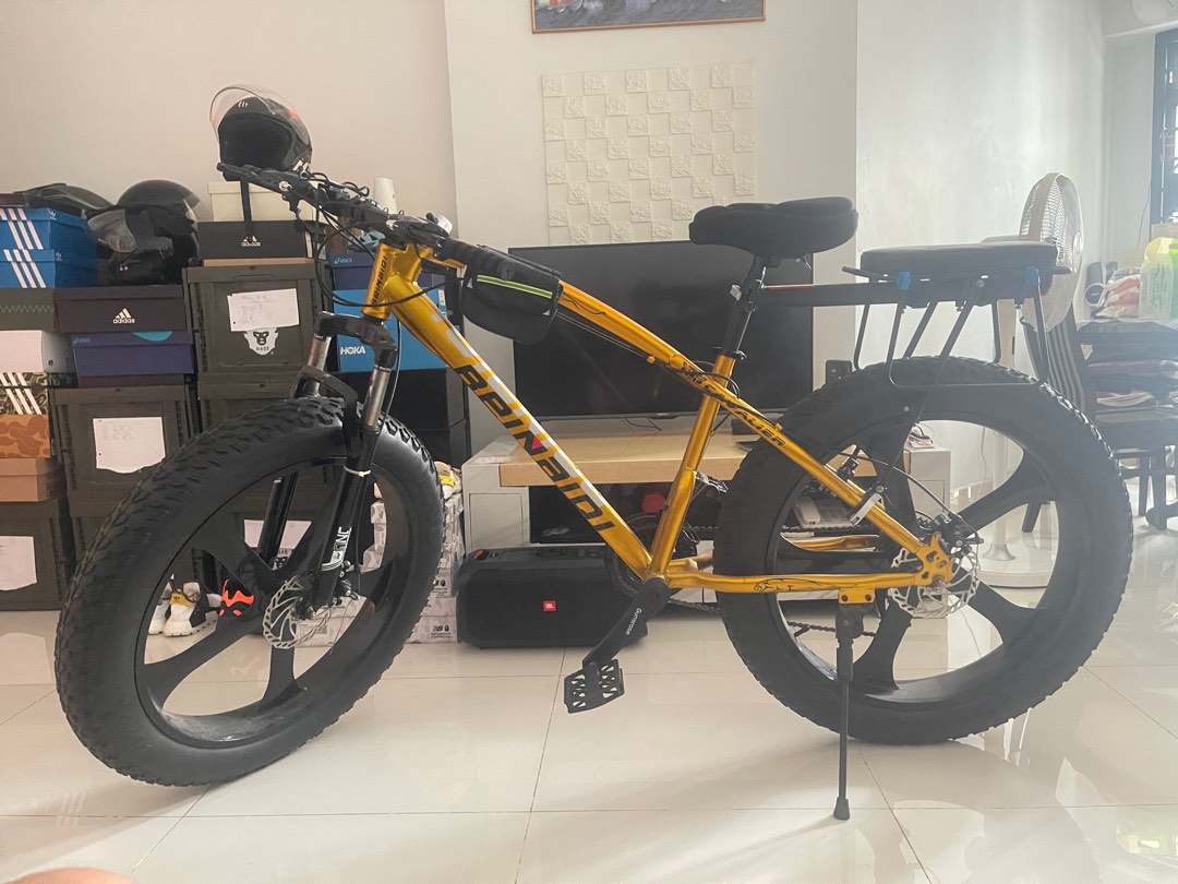 Fat Bike, Sports Equipment, Bicycles & Parts, Bicycles on Carousell