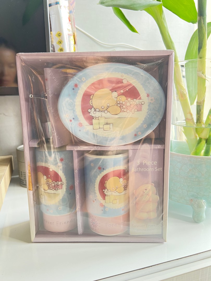 Forever friends- bathroom set (3 pieces), Furniture & Home Living ...
