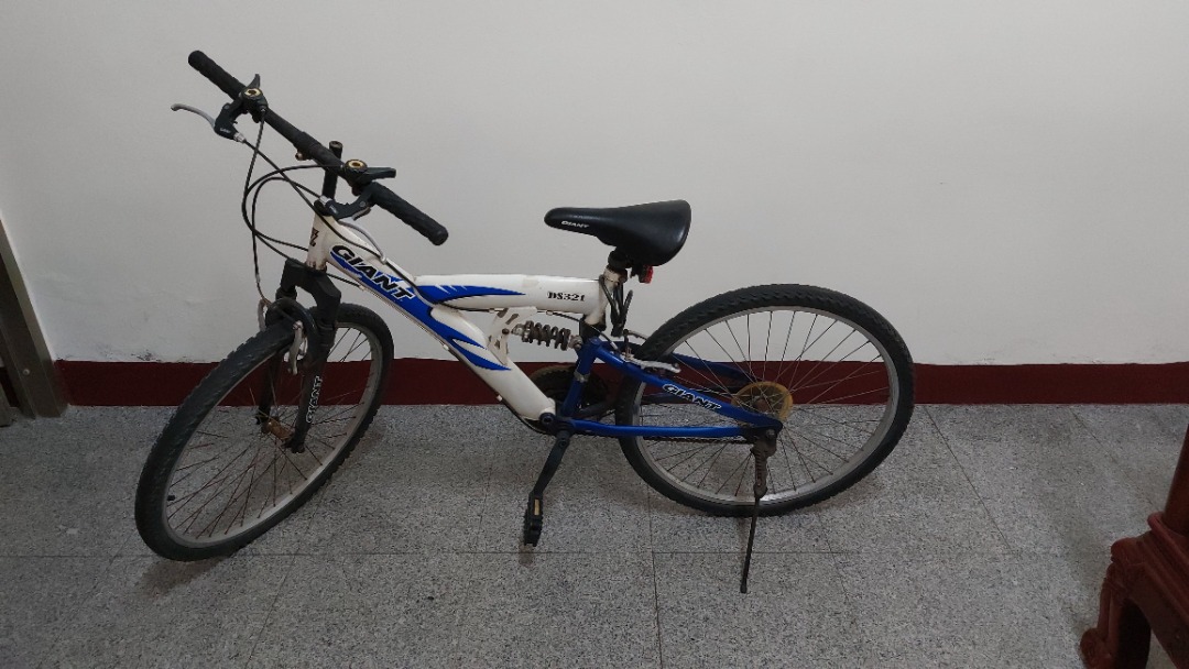 Giant DS-321 雙避震26吋8段變速 二手腳踏車, 體育器材, 自行車及配件, 單車在旋轉拍賣
