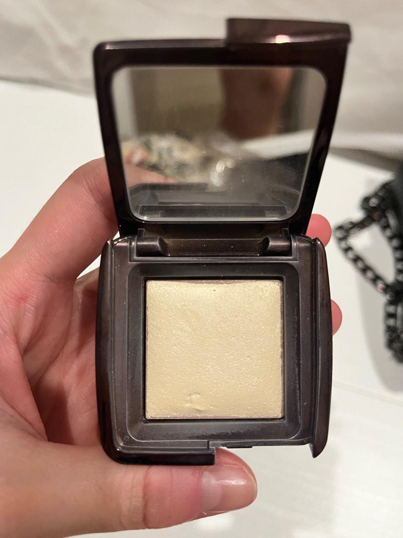 Hourglass ambient lighting powder diffused light, Beauty & Personal ...