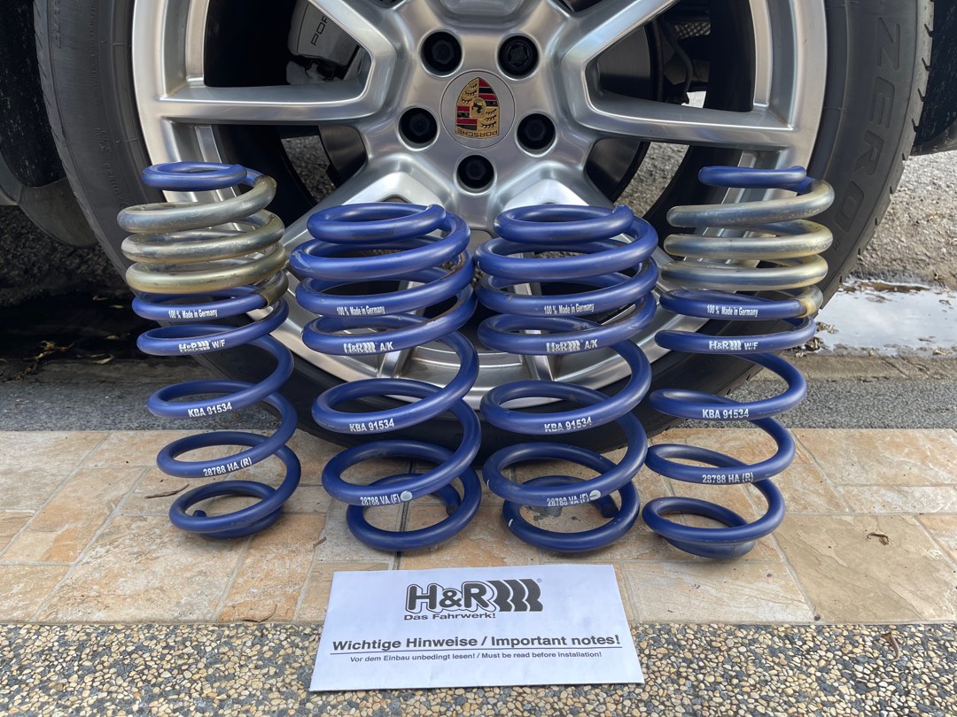 H&R lowering Spring Porsche Macan, Car Accessories, Accessories on ...