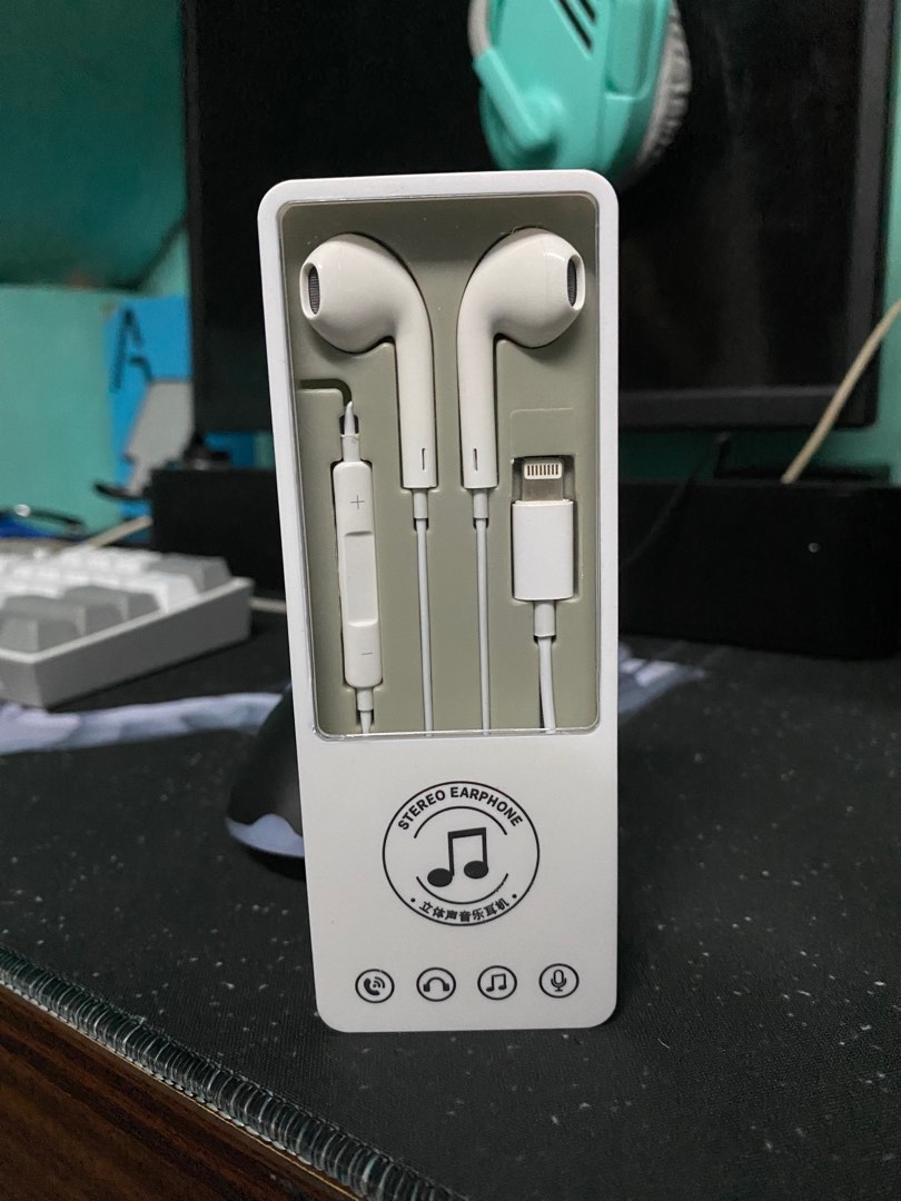 Iphone Ios Earphone Earpods Lightning , Audio, Earphones on Carousell