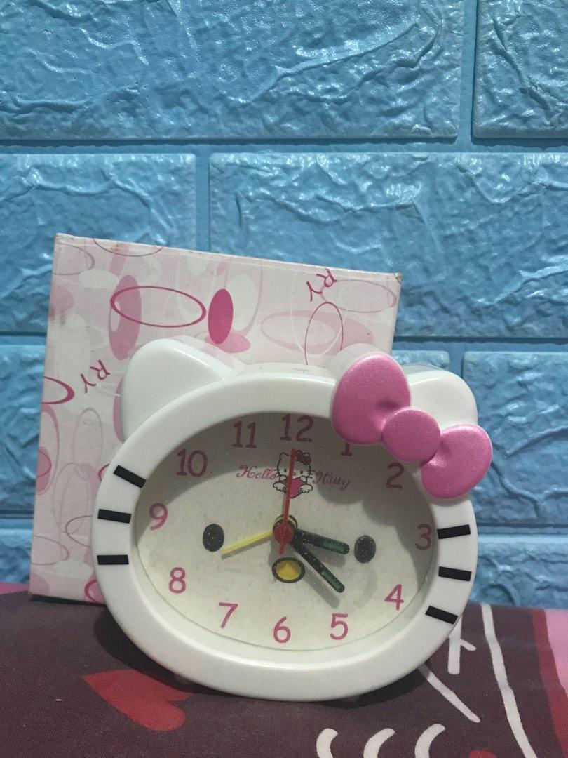 Jam Hello Kitty, Fesyen Pria, Jam Tangan di Carousell