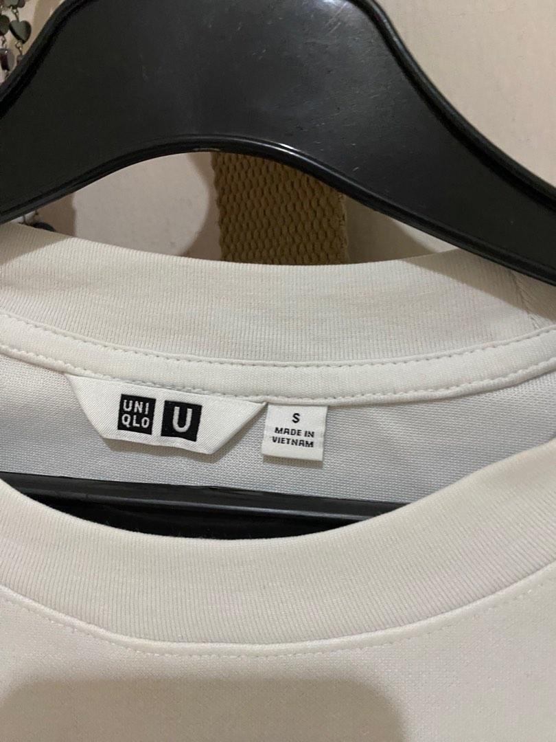 Kaos Polos Putih Uniqlo, Fesyen Pria, Pakaian , Atasan di Carousell