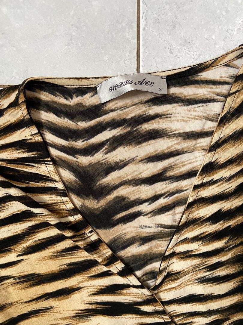 kimono y2k tiger print macan tutul blouse, Fesyen Wanita, Pakaian ...