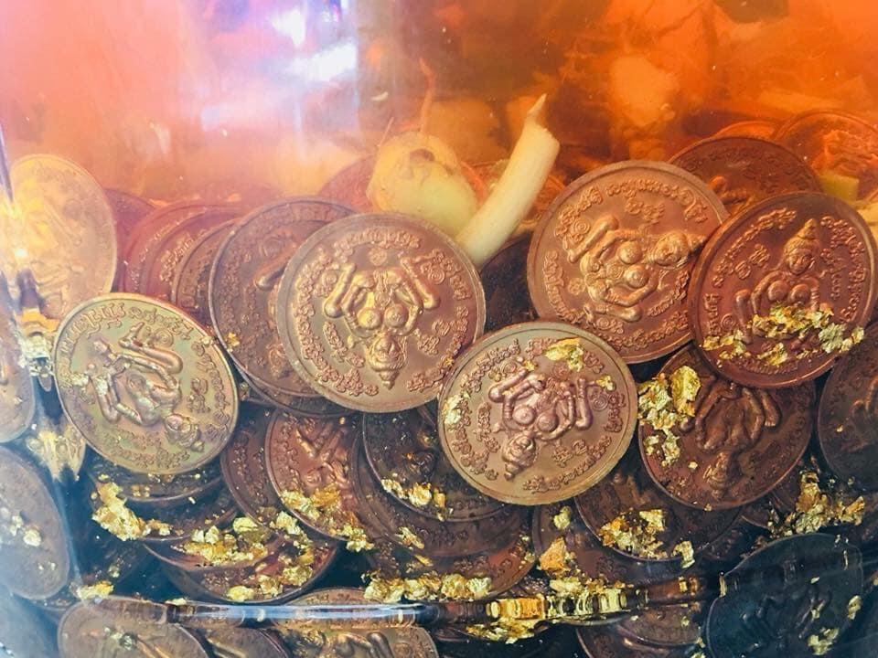 Kotuy-Nang Haiyee Mahasaneh Rian, Hobbies & Toys, Memorabilia ...