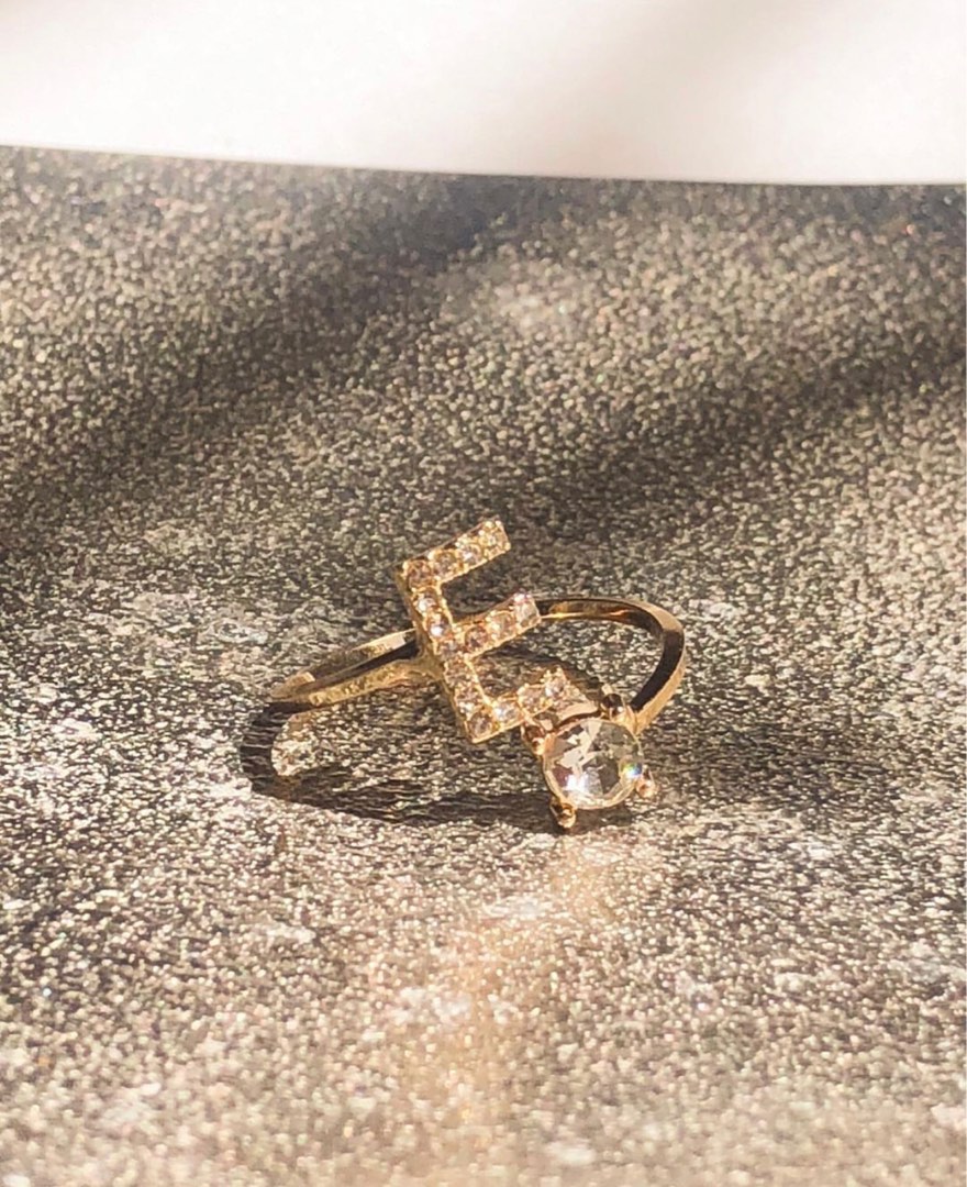 Letter E Ring, Women's Fashion, Jewelry & Organizers, Rings on Carousell