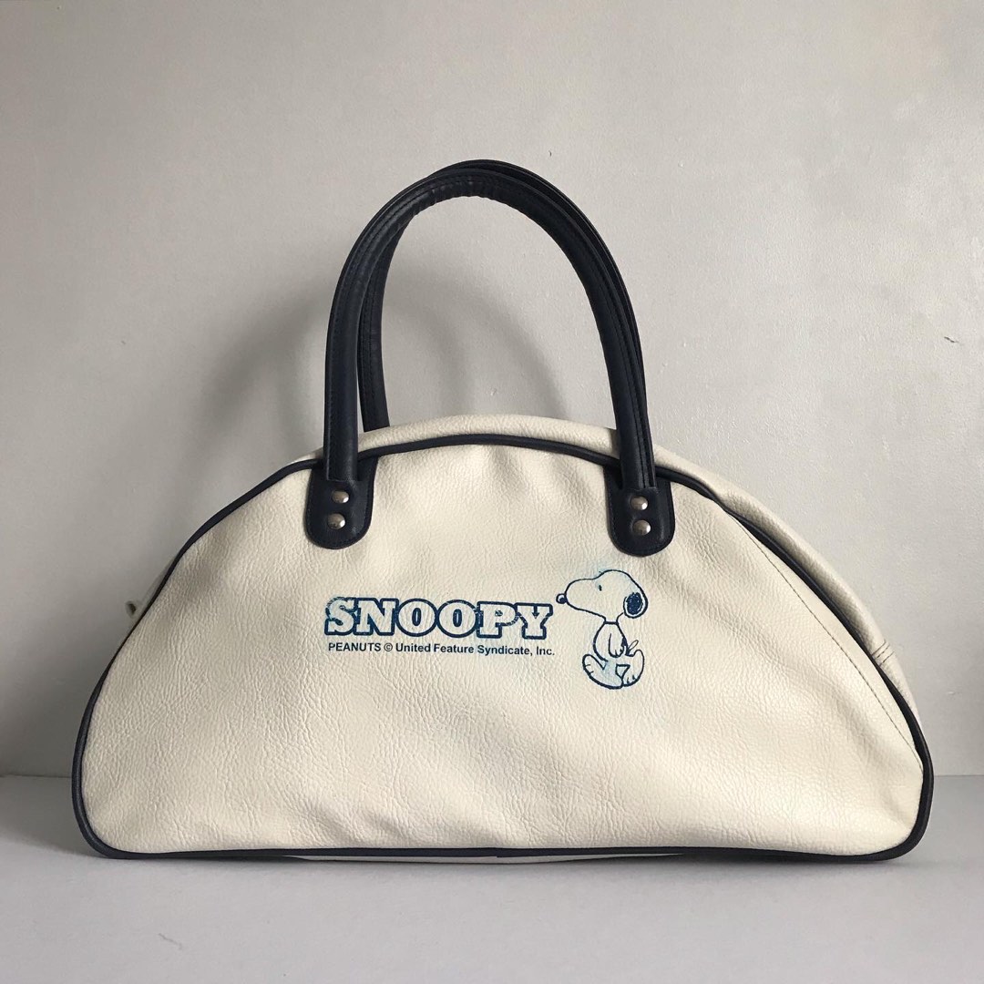 limited edition Snoopy PEANUTS vintage duffle bag, Women's Fashion ...