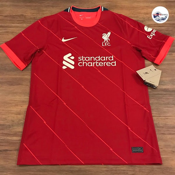 Liverpool Home Kit 2021/2022, Men's Fashion, Activewear on Carousell