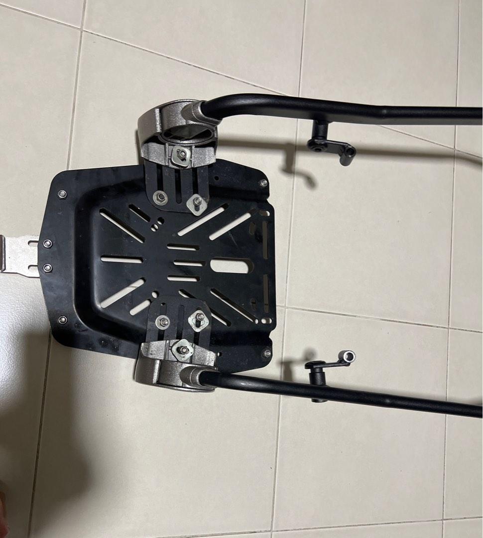 Metal box 55L & cb400 givi rack, Motorcycles, Motorcycle Accessories on ...