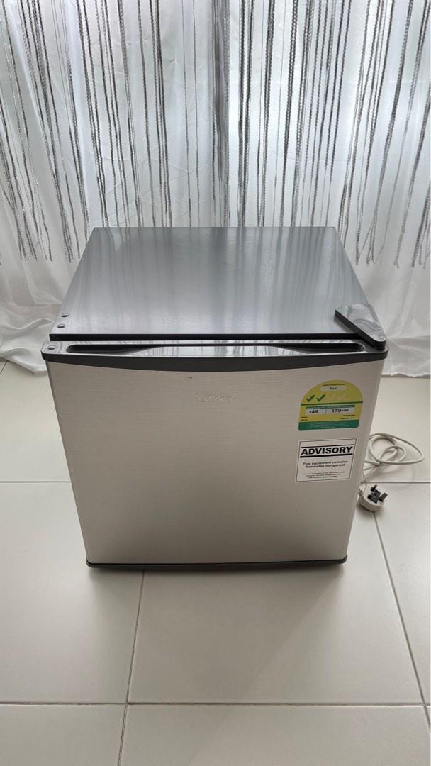 MIDEA MINI BAR FRIDGE (44L), TV & Home Appliances, Kitchen Appliances ...