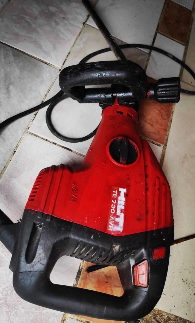 ORIGINAL GENUINE CLASSIC HILTI TE 700 AVR DEMOLITION HAMMER SDS-MAX 1300W 220V SUPERB CONDITION ...
