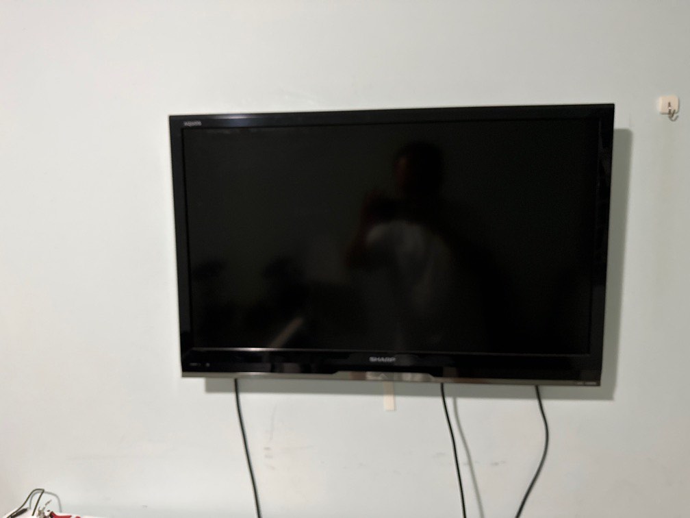 Sharp with wall mount bracket, TV & Home Appliances, TV & Entertainment ...