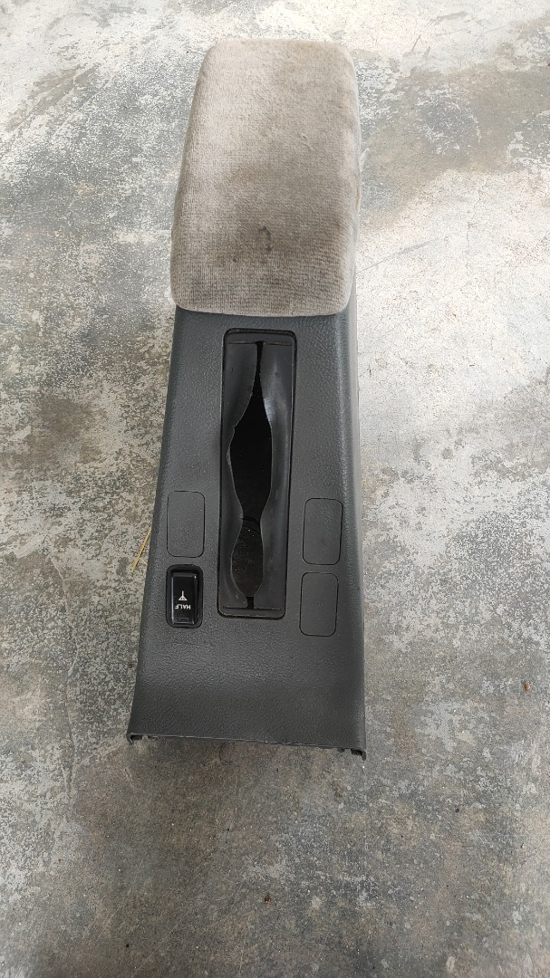 SM4 ARM REST, Auto Accessories on Carousell