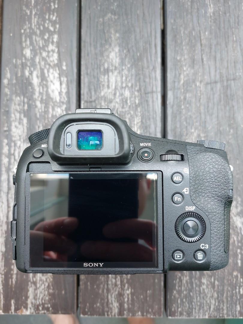 Sony RX10 M4 mark iv, Photography, Cameras on Carousell