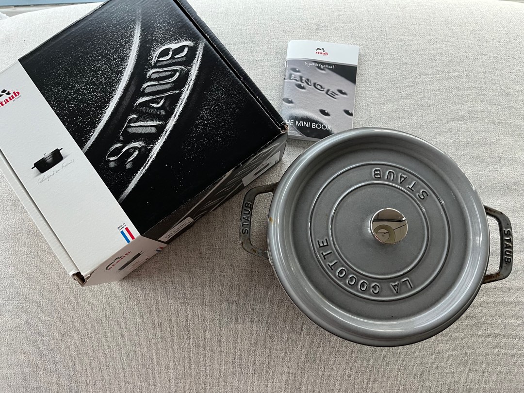 STAUB - 22cm Round Cocotte in Graphite color, Furniture & Home Living, Kitchenware & Tableware ...