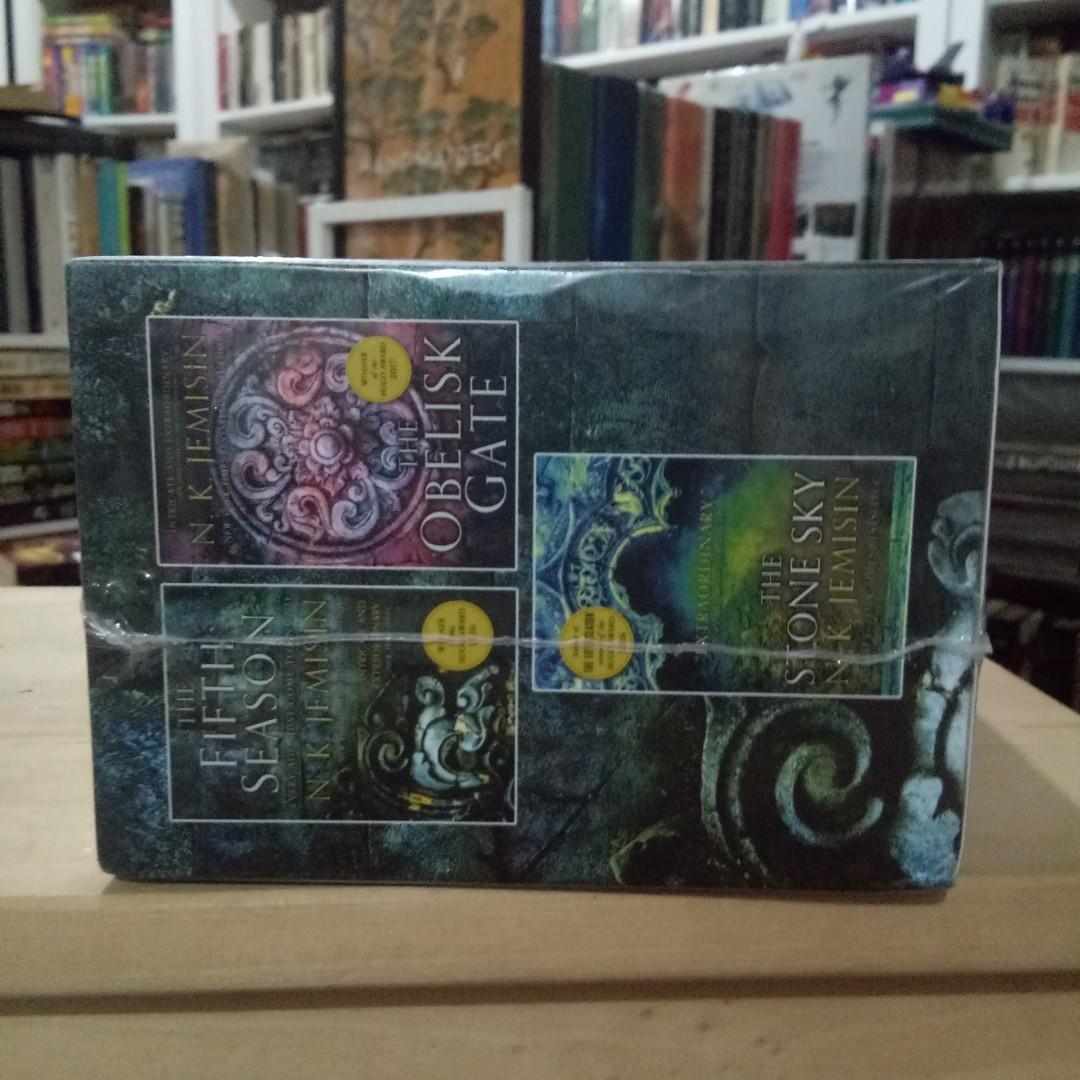 The Broken Earth Trilogy - N.K. Jemisin ( Fifth Season , Obelisk Gate ...