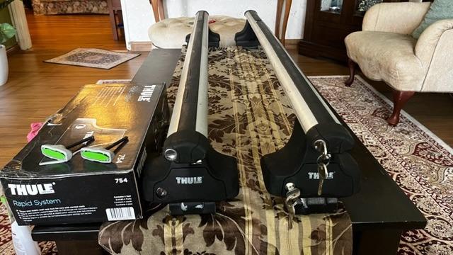 Thule Roof Rack, Auto Accessories on Carousell