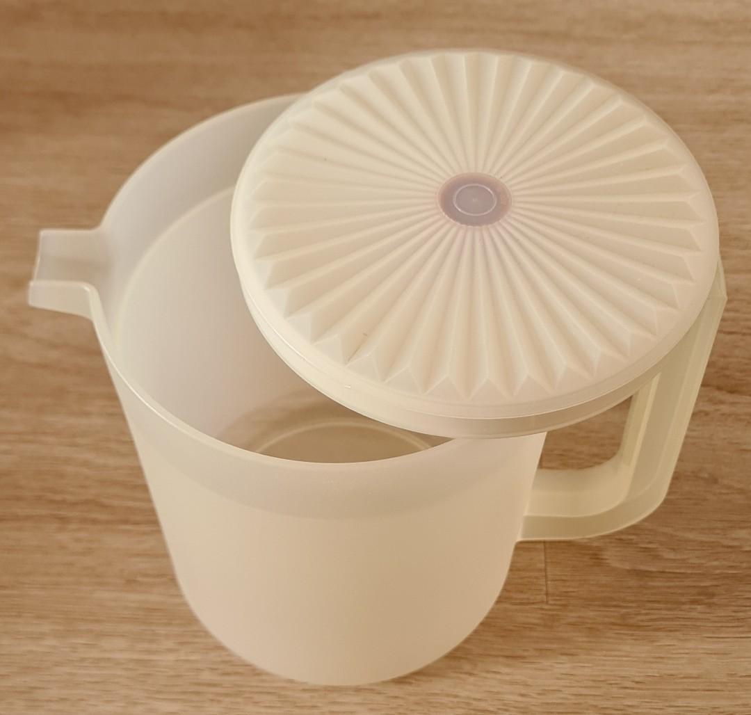 Tupperware Pitcher, Measuring Cup, Furniture & Home Living, Kitchenware ...