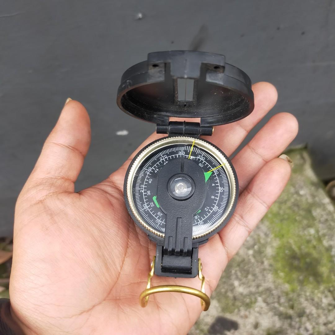 Vintage Engineer Directional Compass Kompas antik, Barang Yang Dicari di Carousell