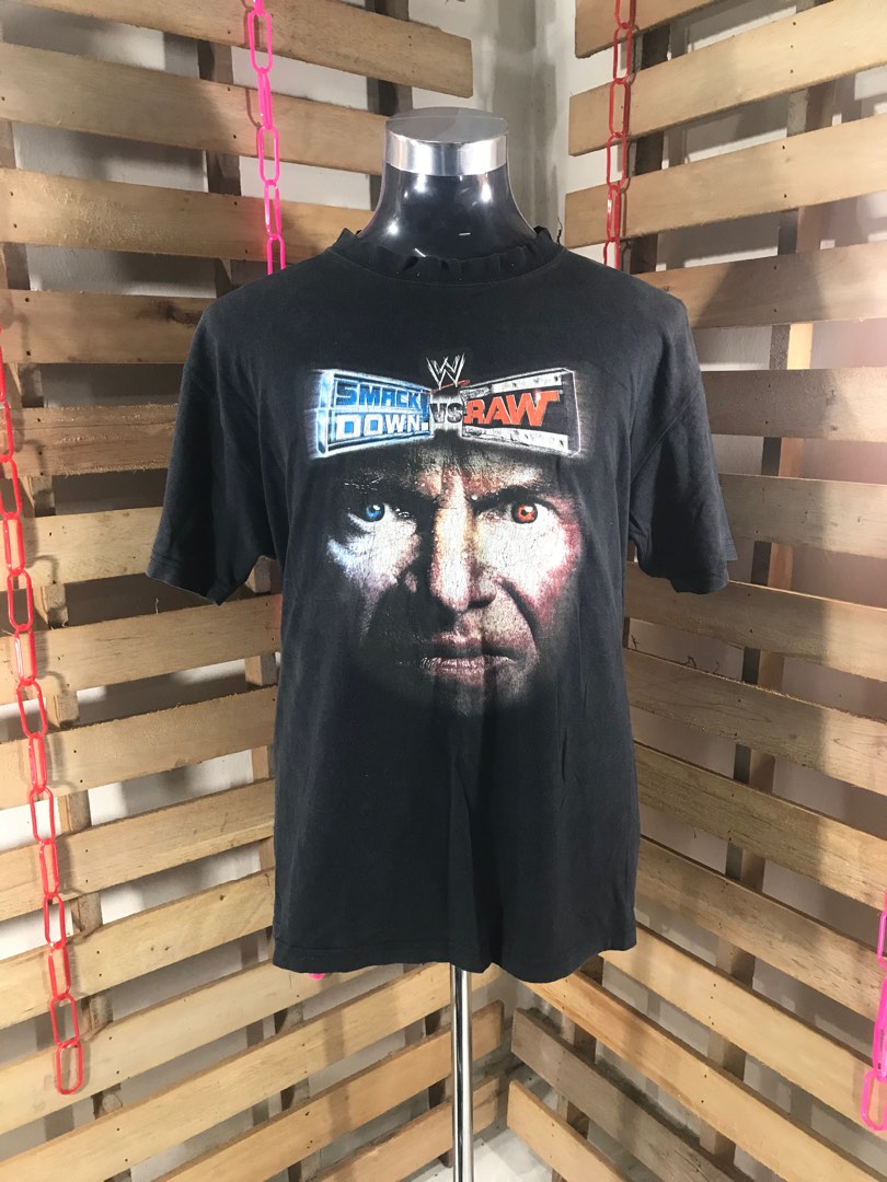 Vintage WWE Smackdown VS Raw, Men's Fashion, Tops & Sets, Tshirts ...
