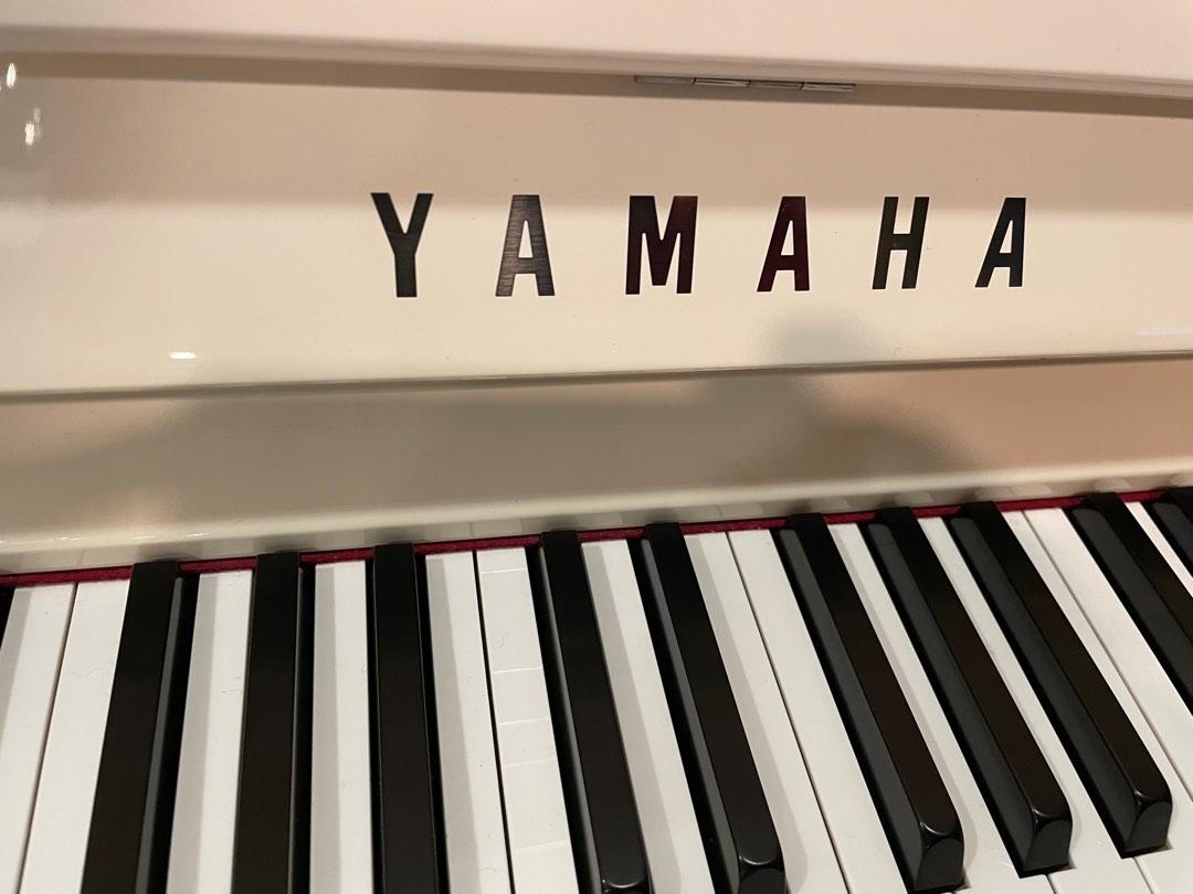Yamaha U1J PWHC White Piano and Bench, Hobbies & Toys, Music & Media, Musical Instruments on ...