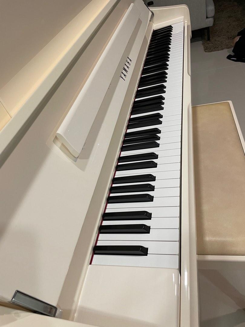 Yamaha U1J PWHC White Piano and Bench, Hobbies & Toys, Music & Media, Musical Instruments on ...