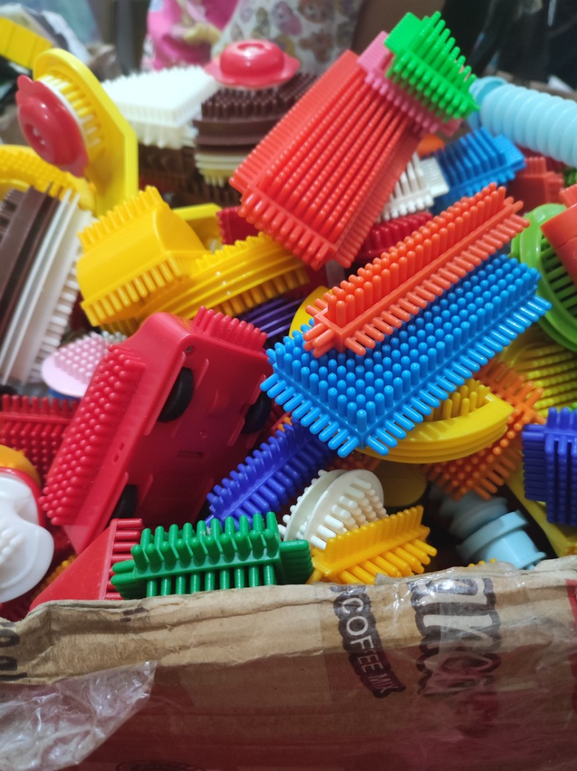 220+ pcs bristle blocks, Hobbies & Toys, Toys & Games on Carousell