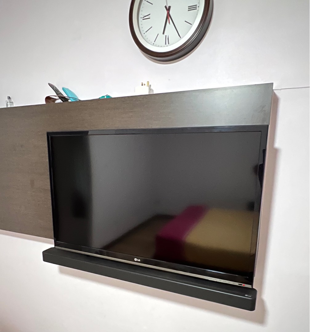 42" LG TV. Model 42LS5700 SMART LED TV, TV & Home Appliances, TV ...