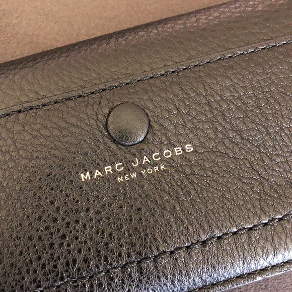 Authentic Marc Jacobs Wallet, Women's Fashion, Bags & Wallets, Wallets ...