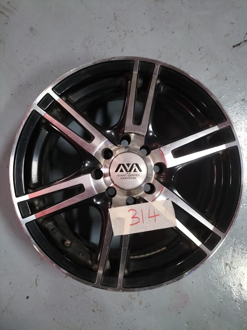 Avant Grade Rim Set, Car Accessories, Tyres & Rims on Carousell