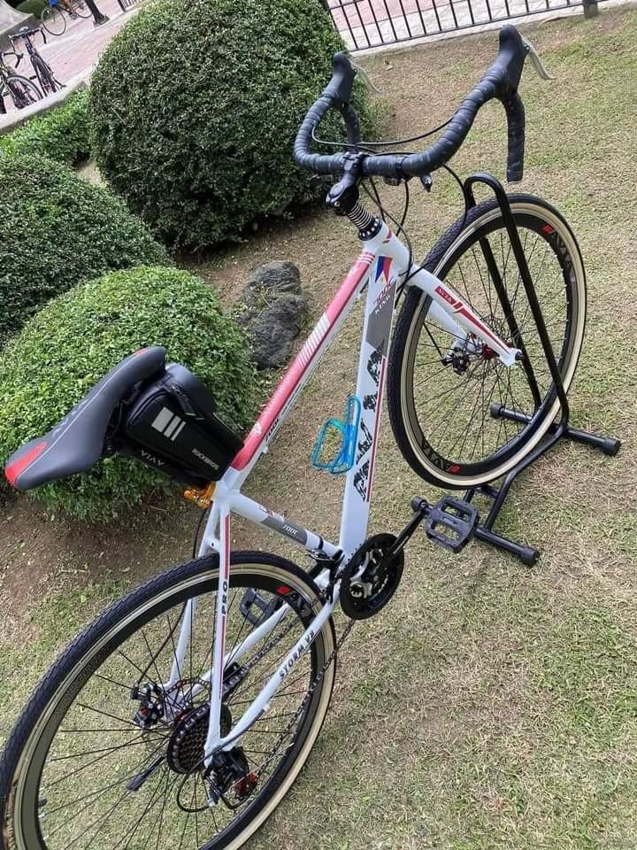 AVIA STORM V8 EXTREME PRO ROADBIKE 700C, Sports Equipment, Bicycles ...