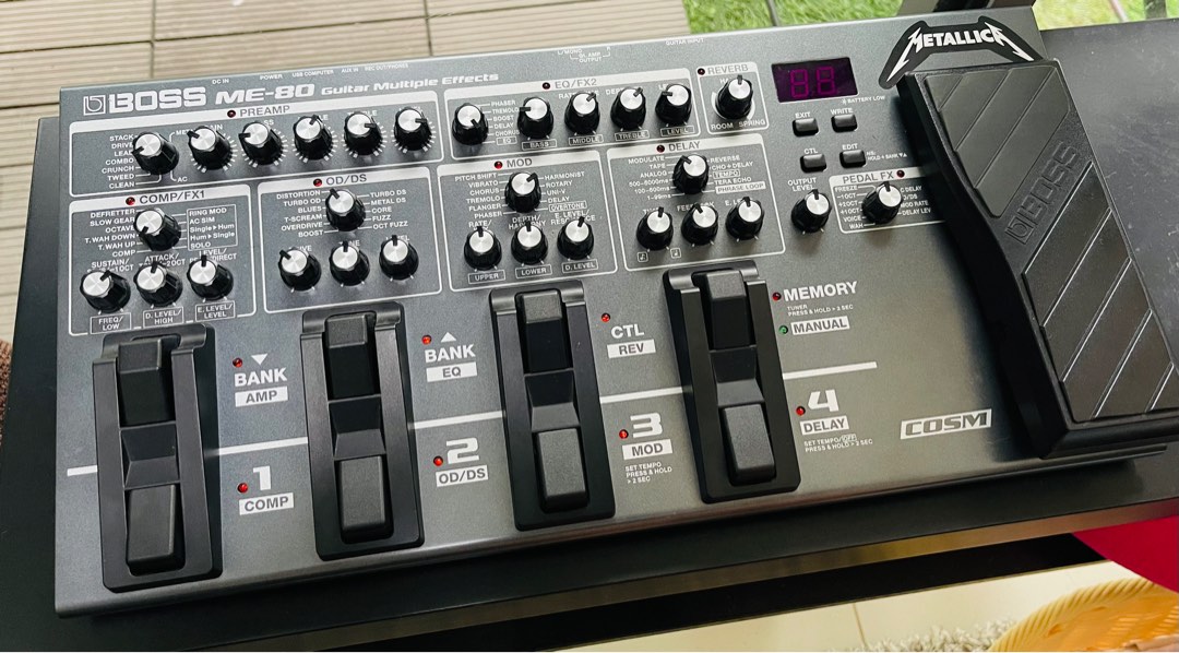 BOSS ME-80 Guitar Multiple Effects COSM, Hobbies & Toys, Music & Media ...