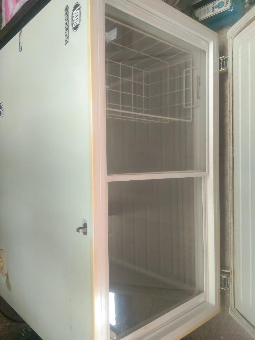 Condura Chest Freezer CCF-200L, TV & Home Appliances, Kitchen ...