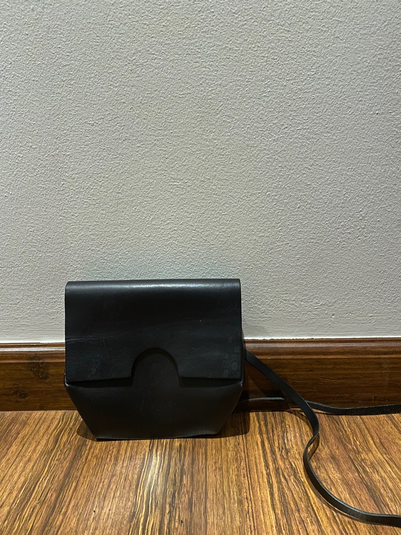 COS Black Sling Bag, Women's Fashion, Bags & Wallets, Cross-body Bags ...