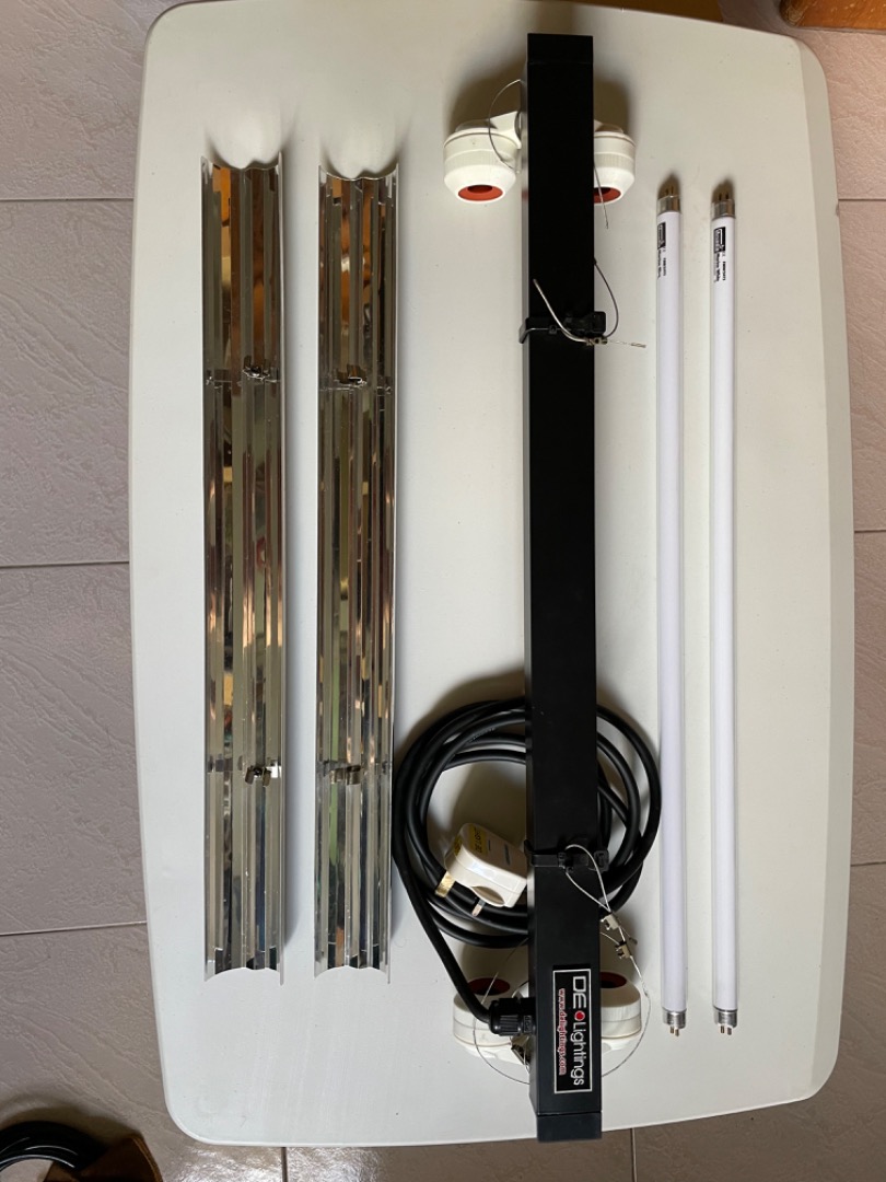 DE lightings T5 light fixture, Pet Supplies, Homes & Other Pet ...