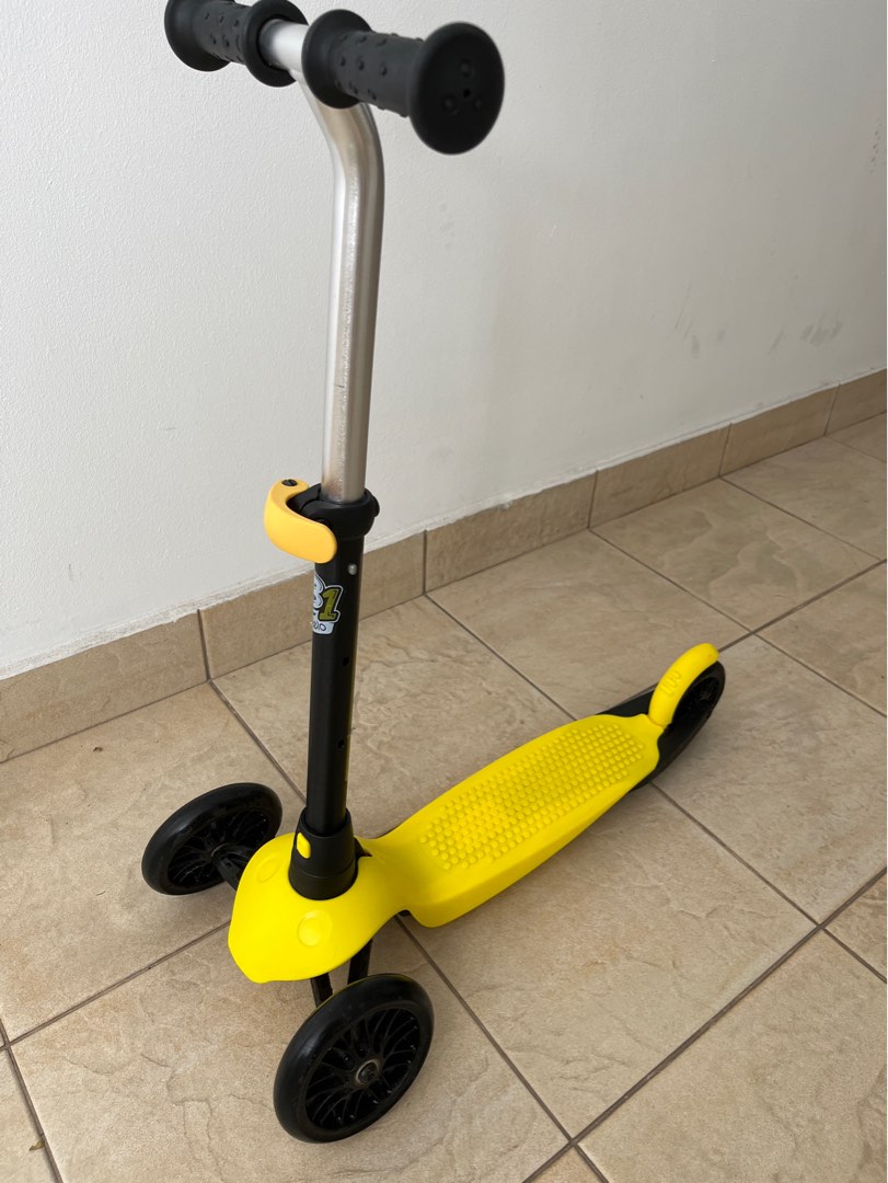 Decathlon kids scooter oxelo b1, Hobbies & Toys, Toys & Games on Carousell