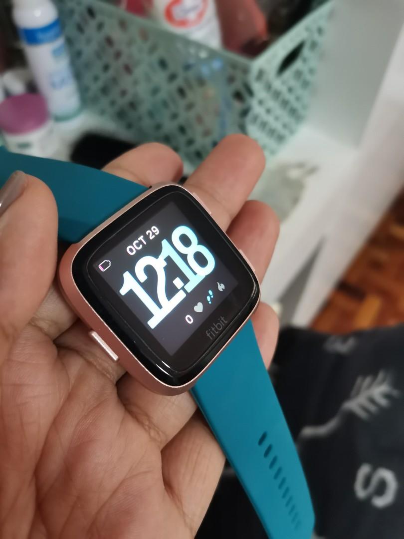 Fitbit Versa rose gold, Mobile Phones & Gadgets, Wearables & Smart ...