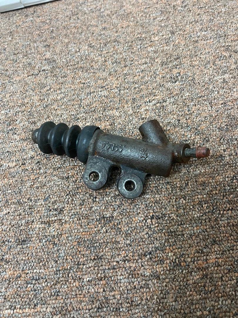 Honda B series lower clutch pump, Car Accessories, Accessories on Carousell