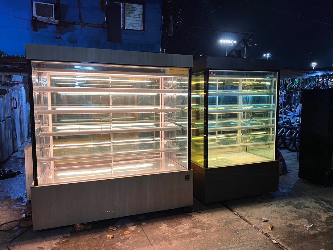 KINCO SHOWCASE DISPLAY / CAKE CHILLER, TV & Home Appliances, Kitchen ...