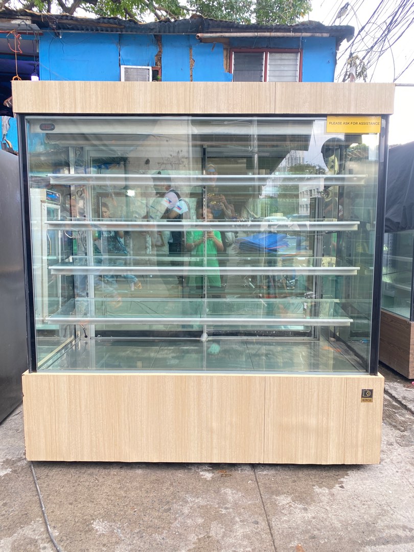 KINCO SHOWCASE DISPLAY/ CAKE CHILLER, TV & Home Appliances, Kitchen ...