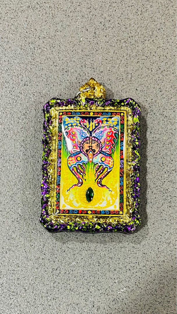 Kruba Krissana Butterfly Amulet, Hobbies & Toys, Memorabilia ...