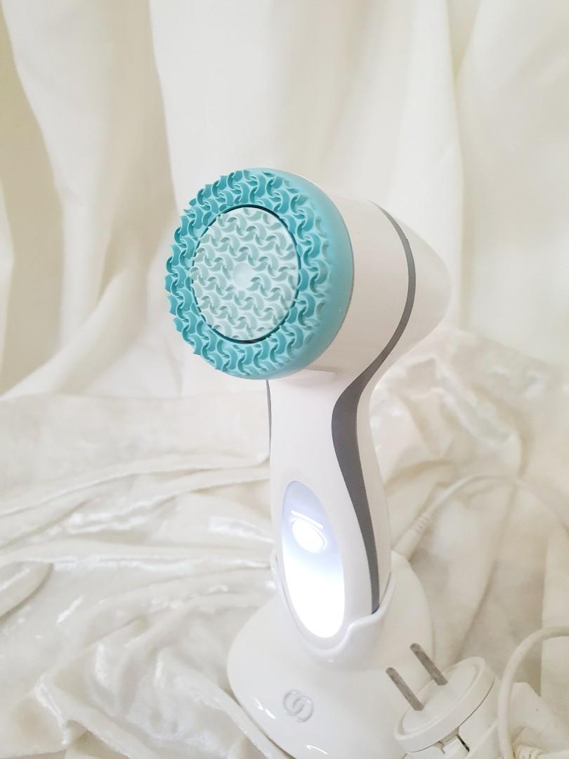 Lumi spa facial cleansing device, Beauty & Personal Care, Face, Face ...